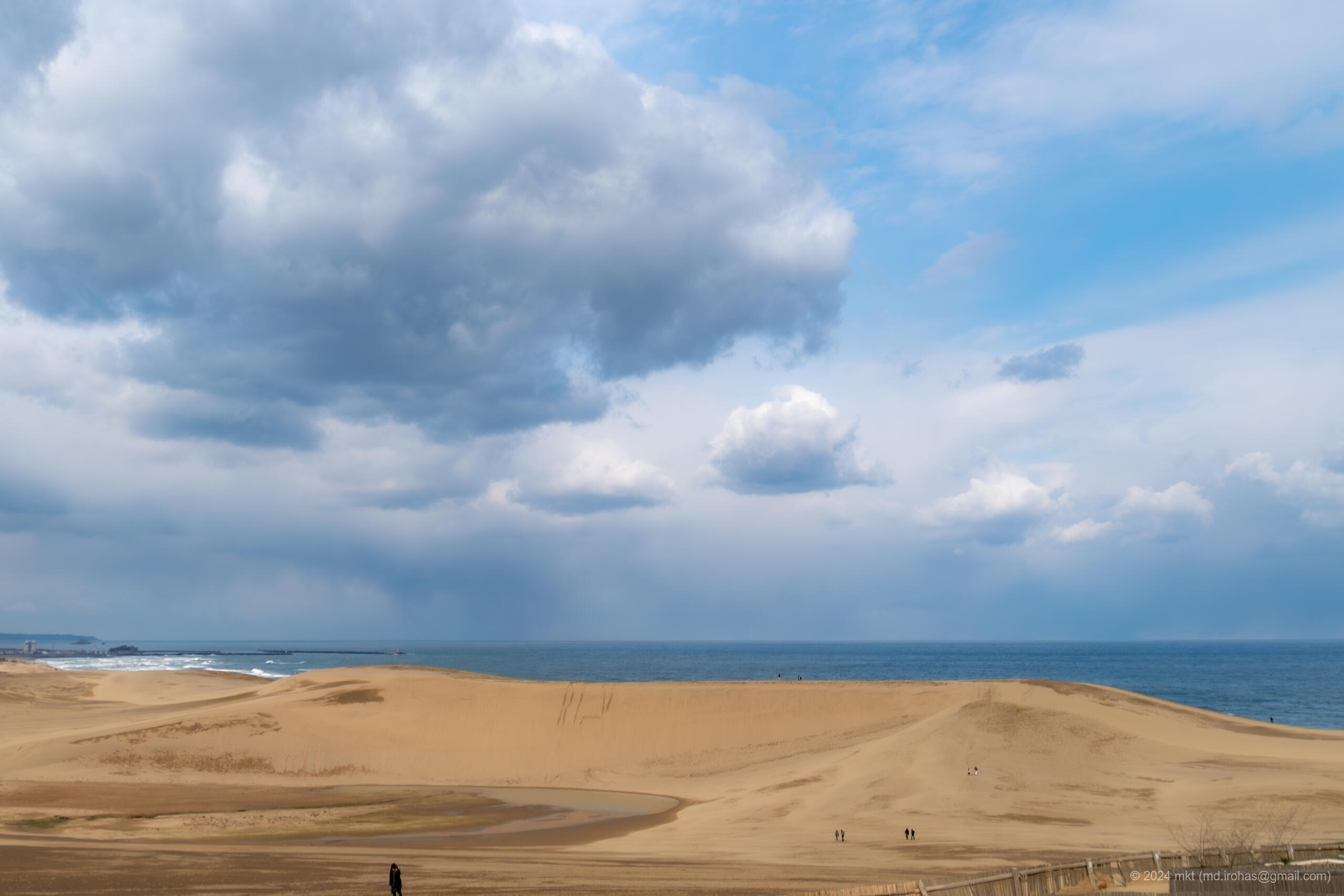 Trip Photo: Tottori Sand Dunes (March, 2024) · mkt's sidenotes